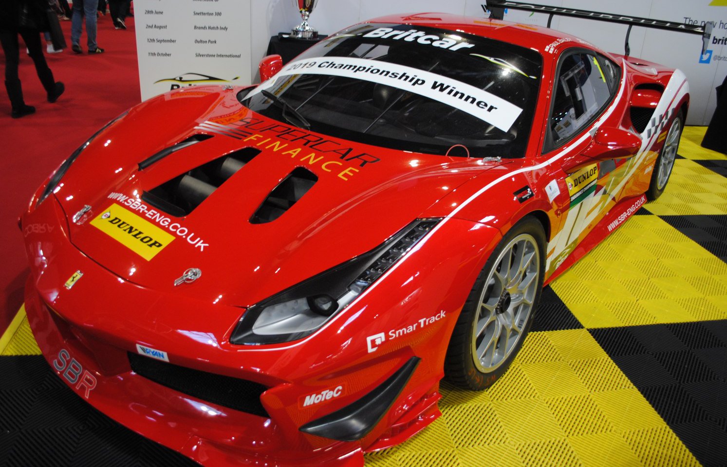 Ferrari 488 technical specifications and fuel economy